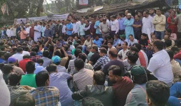 Jubo Dol stages demo at Press Club demanding Khaleda's treatment abroad