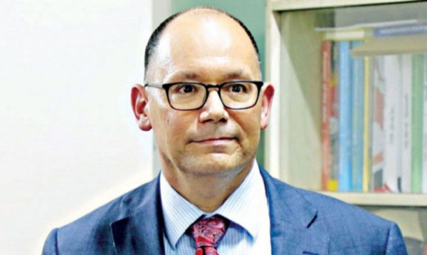 পিটার হাস ঢাকায় ফিরছেন আজ!