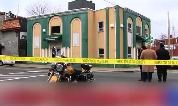 Imam shot dead outside mosque in USA