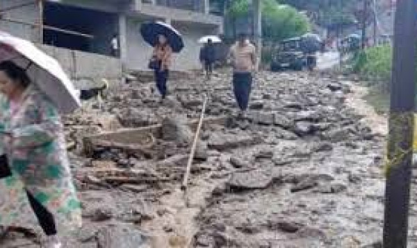 Torrential rains& landslides kill 23 in north Bengal; Dozens missing