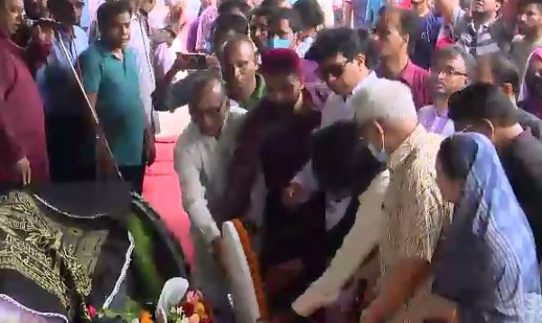 Rich tribute paid to legendary actor Faruk